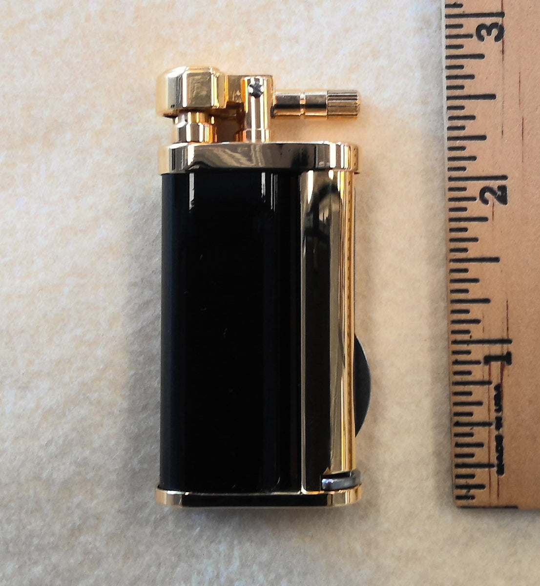 Kiribi, Tomo Gold, Pipe Lighter – The Happy Piper
